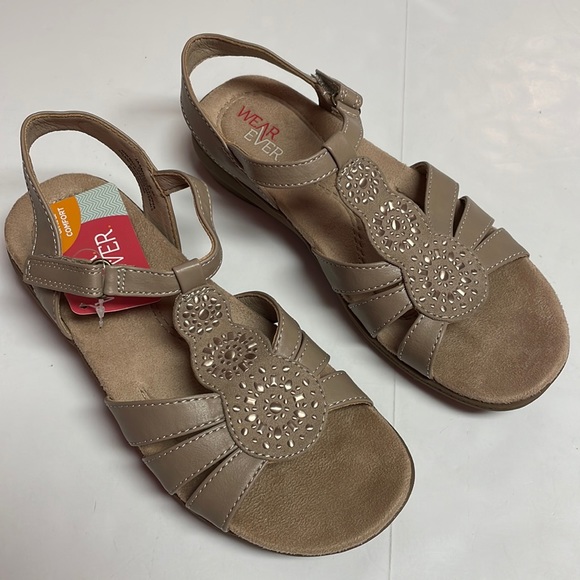 Wearever | Shoes | Wearever Womens Sandal With Small Heel Size 6 | Poshmark